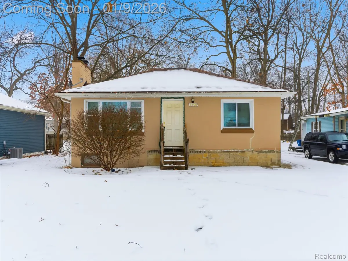 4350 Lotus Drive, Waterford, MI 48329 | The Joy of Home, CENTURY 21