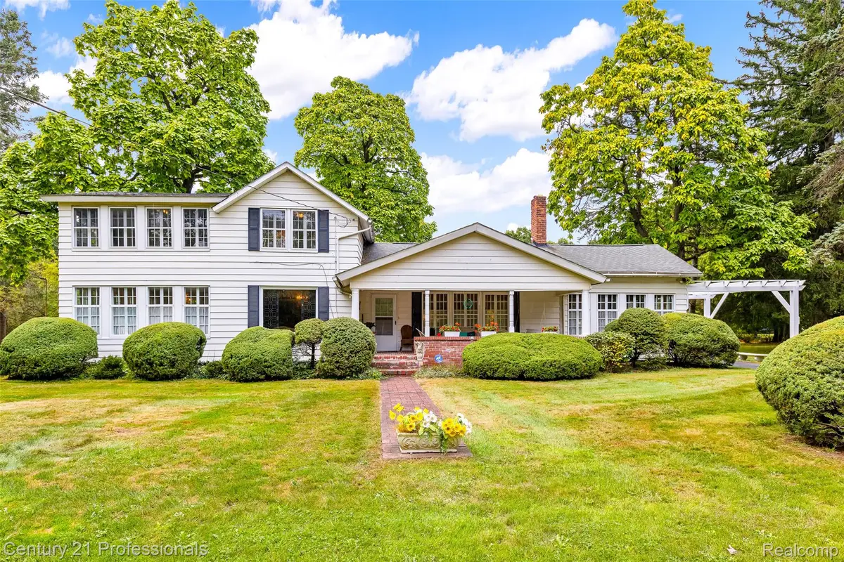 8051 Bridge Lake Road Road N, Clarkston, MI 48348 | The Joy of Home ...