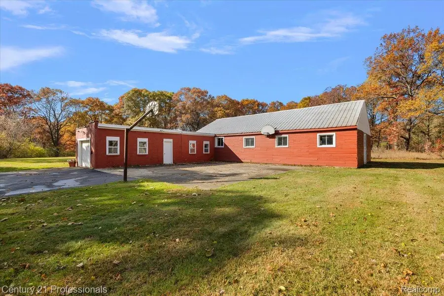 8051 Bridge Lake Road Road N, Clarkston, MI 48348 | The Joy of Home ...