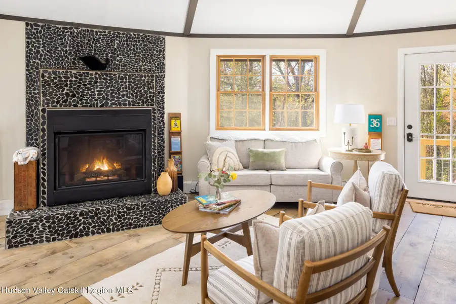 286 Tommy Trail, Athens, NY 12015 | The Joy of Home, CENTURY 21