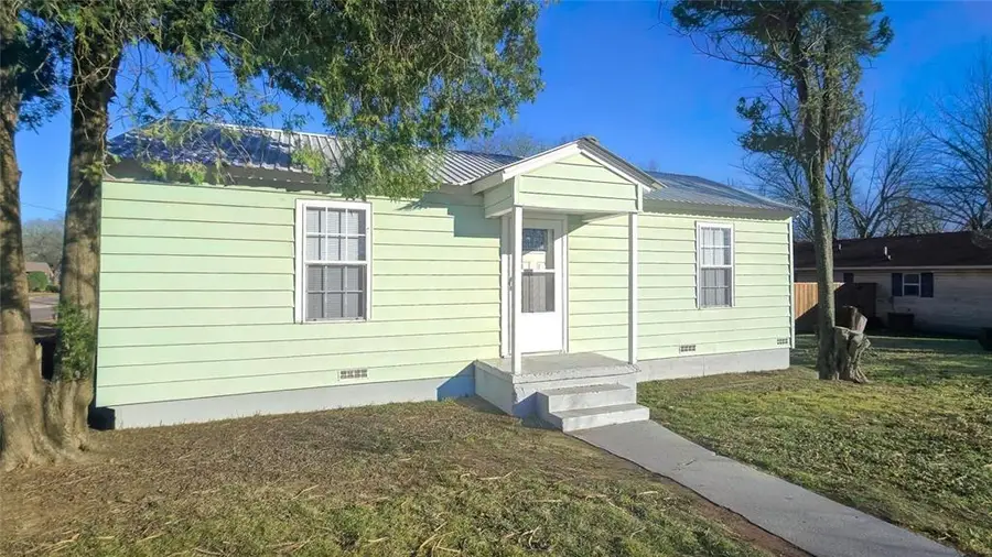 1100 Isabel Street, Ardmore, OK 73401 | The Joy of Home, CENTURY 21